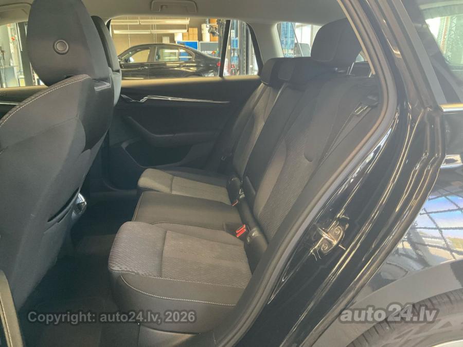 Black Skoda Octavia 2023 in Tallinn, with an engine capacity of 2.00 L and mileage of 129 thousand km for 18490 €, photo 9 on AUTOMOTO.COM.LV