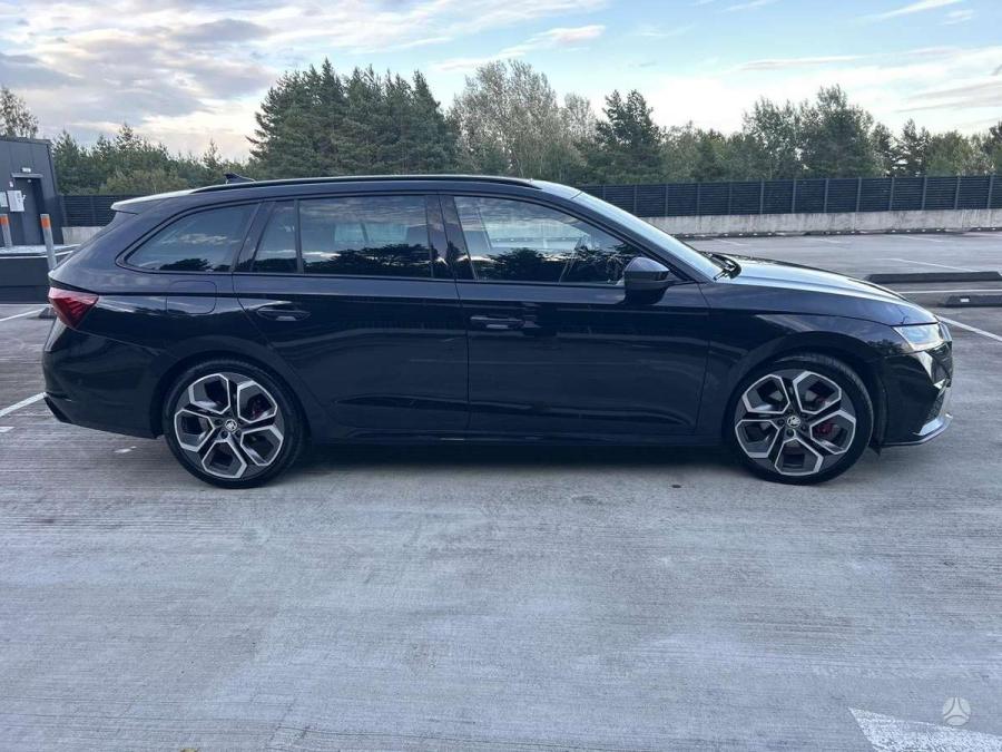 Black Skoda Octavia 2023 in Vilnius, with an engine capacity of 2.00 L and mileage of 168 thousand km for 20800 €, photo 5 on AUTOMOTO.COM.LV