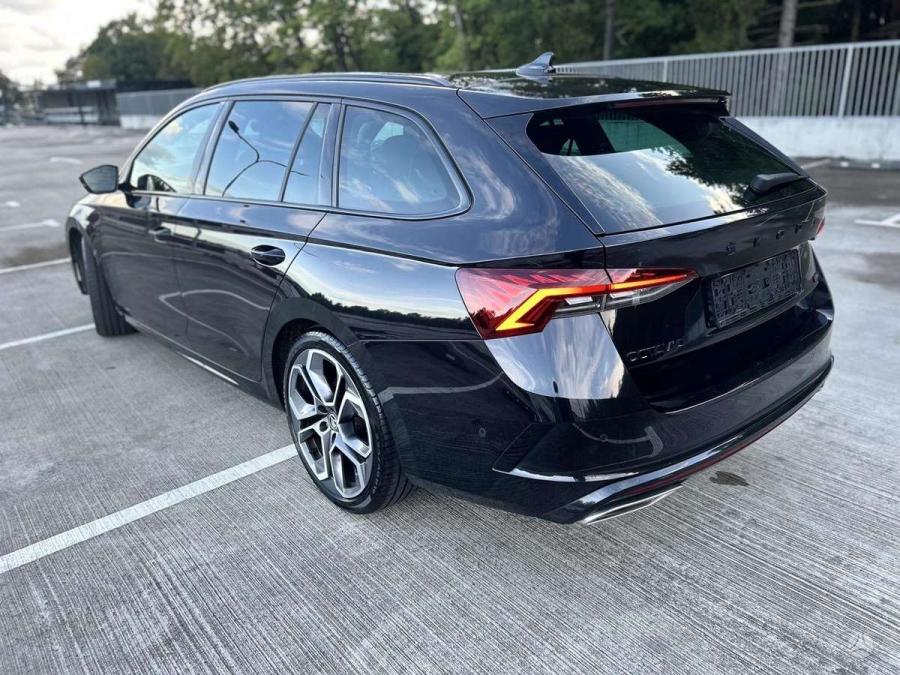 Black Skoda Octavia 2023 in Vilnius, with an engine capacity of 2.00 L and mileage of 168 thousand km for 20800 €, photo 8 on AUTOMOTO.COM.LV