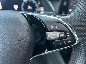 Black Skoda Octavia 2023 in Vilnius, with an engine capacity of 2.00 L and mileage of 168 thousand km for 20800 €, photo 14 on AUTOMOTO.COM.LV