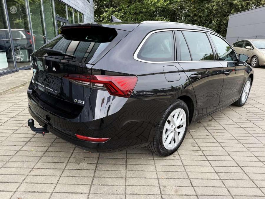 Black Skoda Octavia 2023 in Kaunas, with an engine capacity of 1.50 L and mileage of 189 thousand km for 15900 €, photo 4 on AUTOMOTO.COM.LV