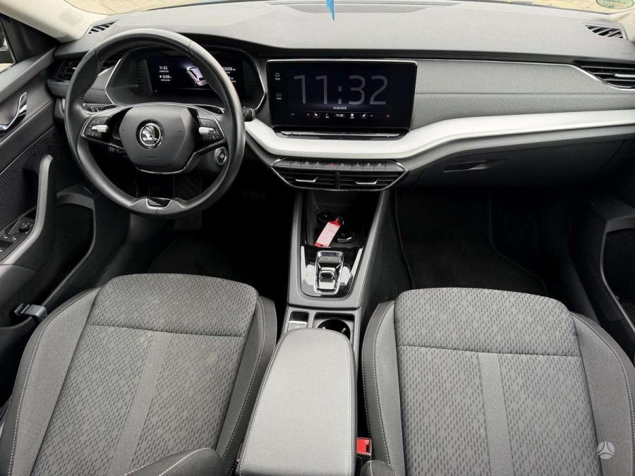 Black Skoda Octavia 2023 in Kaunas, with an engine capacity of 1.50 L and mileage of 189 thousand km for 15900 €, photo 11 on AUTOMOTO.COM.LV