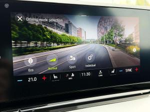 Black Skoda Octavia 2023 in Kaunas, with an engine capacity of 1.50 L and mileage of 189 thousand km for 15900 €, photo 13 on AUTOMOTO.COM.LV