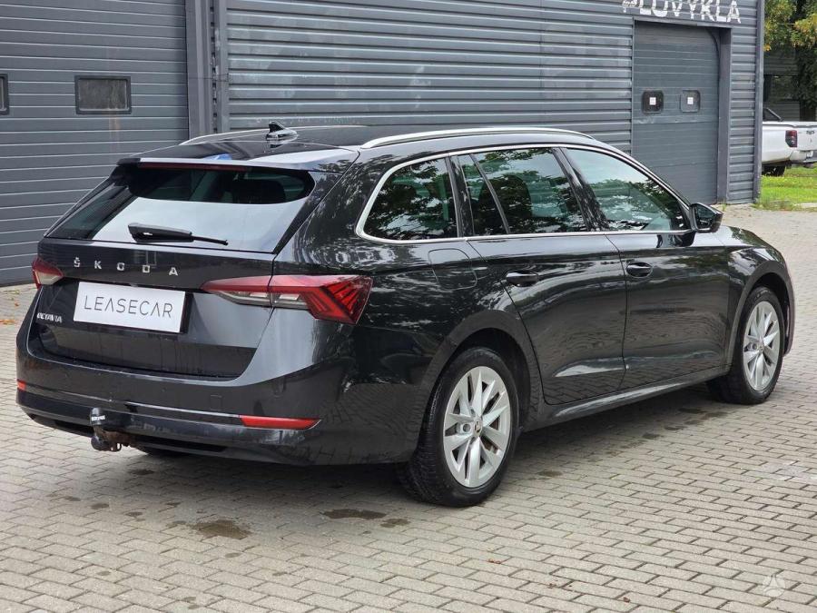 Black Skoda Octavia 2023 in Vilnius, with an engine capacity of 1.97 L and mileage of 135 thousand km for 18300 €, photo 4 on AUTOMOTO.COM.LV