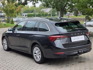 Black Skoda Octavia 2023 in Vilnius, with an engine capacity of 1.97 L and mileage of 135 thousand km for 18300 €, photo 5 on AUTOMOTO.COM.LV