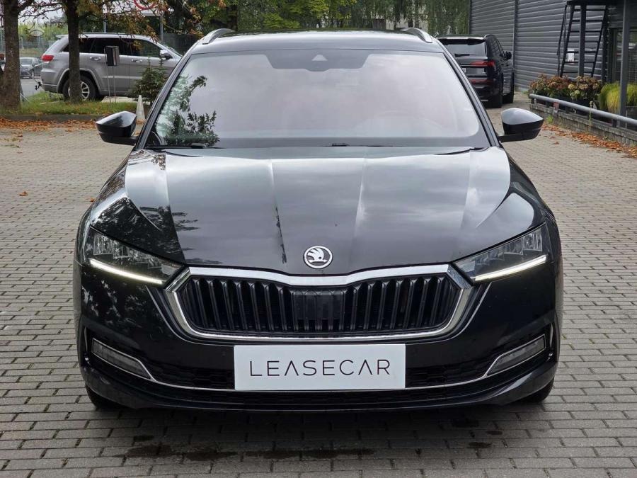 Black Skoda Octavia 2023 in Vilnius, with an engine capacity of 1.97 L and mileage of 135 thousand km for 18300 €, photo 6 on AUTOMOTO.COM.LV