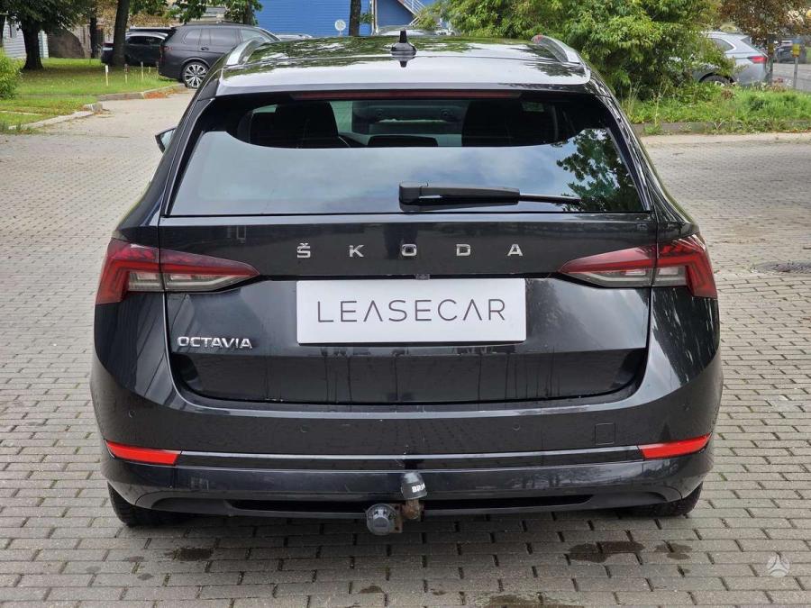 Black Skoda Octavia 2023 in Vilnius, with an engine capacity of 1.97 L and mileage of 135 thousand km for 18300 €, photo 8 on AUTOMOTO.COM.LV