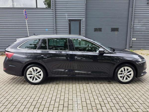 Black Skoda Octavia 2023 in Vilnius, with an engine capacity of 1.97 L and mileage of 135 thousand km for 18300 €, photo 9 on AUTOMOTO.COM.LV