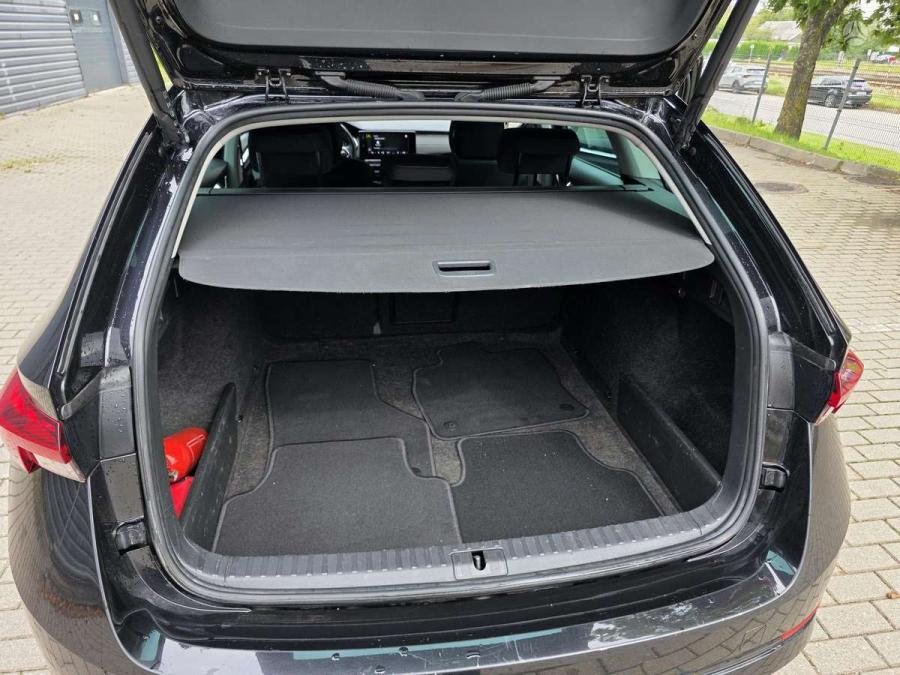 Black Skoda Octavia 2023 in Vilnius, with an engine capacity of 1.97 L and mileage of 135 thousand km for 18300 €, photo 15 on AUTOMOTO.COM.LV