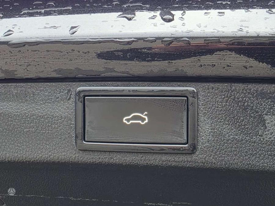 Black Skoda Octavia 2023 in Vilnius, with an engine capacity of 1.97 L and mileage of 135 thousand km for 18300 €, photo 17 on AUTOMOTO.COM.LV