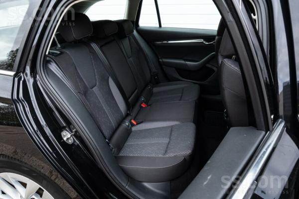 Black Skoda Octavia 2023 in Riga, with an engine capacity of 2.00 L and mileage of 141 thousand km for 17500 €, photo 9 on AUTOMOTO.COM.LV
