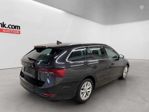 Black Skoda Octavia 2023 in Marijampole, with an engine capacity of 1.00 L and mileage of 212 thousand km for 11495 €, photo 5 on AUTOMOTO.COM.LV