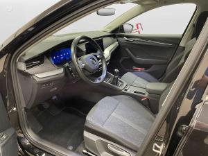 Black Skoda Octavia 2023 in Marijampole, with an engine capacity of 1.00 L and mileage of 212 thousand km for 11495 €, photo 8 on AUTOMOTO.COM.LV