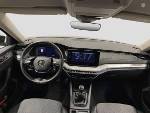 Black Skoda Octavia 2023 in Marijampole, with an engine capacity of 1.00 L and mileage of 212 thousand km for 11495 €, photo 9 on AUTOMOTO.COM.LV
