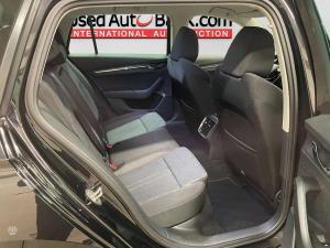 Black Skoda Octavia 2023 in Marijampole, with an engine capacity of 1.00 L and mileage of 212 thousand km for 11495 €, photo 11 on AUTOMOTO.COM.LV