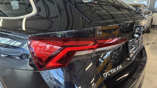 Melns Skoda Octavia 2023 Rīga, ar dzinēja tilpumu 2.00 L un nobraukumu 129 tūkst. km par 13900 €, foto 10 vietnē AUTOMOTO.COM.LV