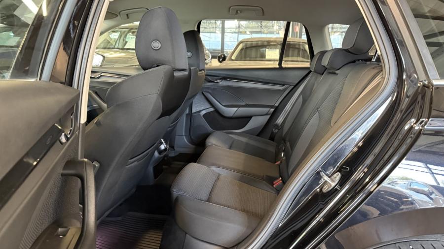 Melns Skoda Octavia 2023 Rīga, ar dzinēja tilpumu 2.00 L un nobraukumu 129 tūkst. km par 13900 €, foto 13 vietnē AUTOMOTO.COM.LV