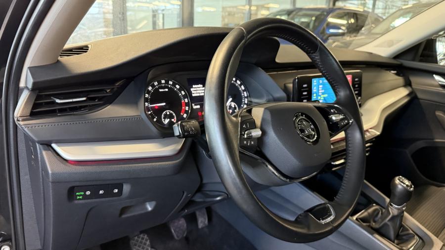 Melns Skoda Octavia 2023 Rīga, ar dzinēja tilpumu 2.00 L un nobraukumu 129 tūkst. km par 13900 €, foto 18 vietnē AUTOMOTO.COM.LV