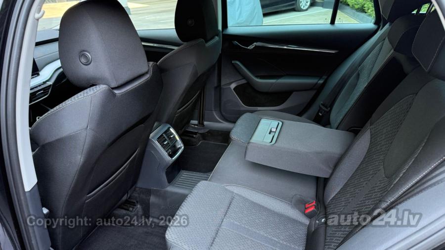 Melns Skoda Octavia 2024 Tallina, ar dzinēja tilpumu 1.50 L un nobraukumu 53 tūkst. km par 22900 €, foto 9 vietnē AUTOMOTO.COM.LV