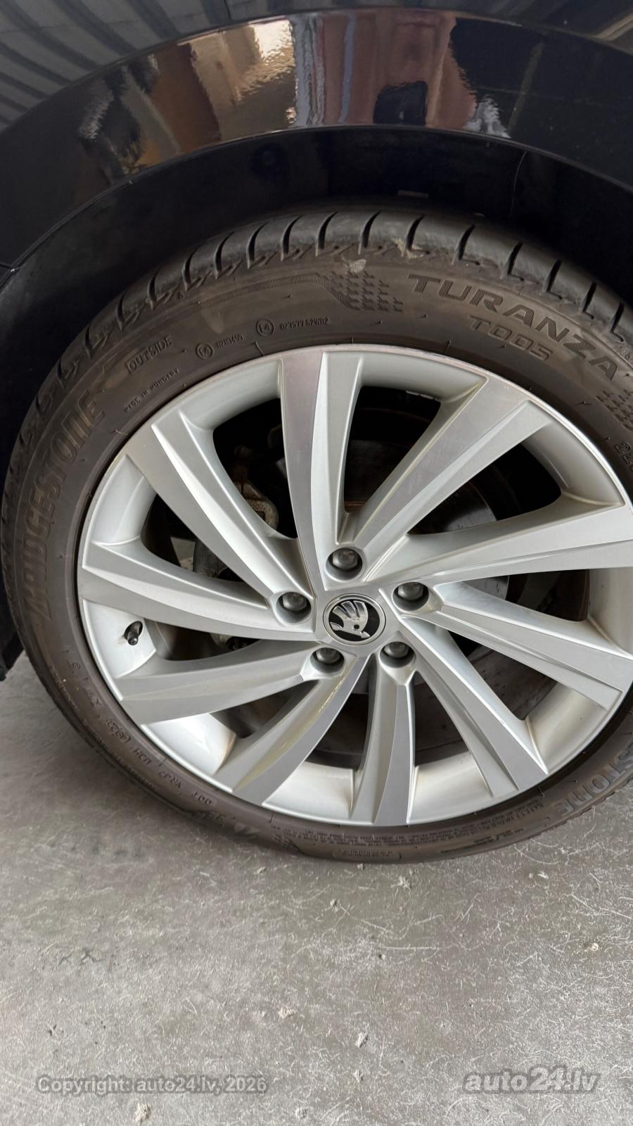 Melns Skoda Octavia 2024 Tallina, ar dzinēja tilpumu 1.50 L un nobraukumu 53 tūkst. km par 22900 €, foto 15 vietnē AUTOMOTO.COM.LV