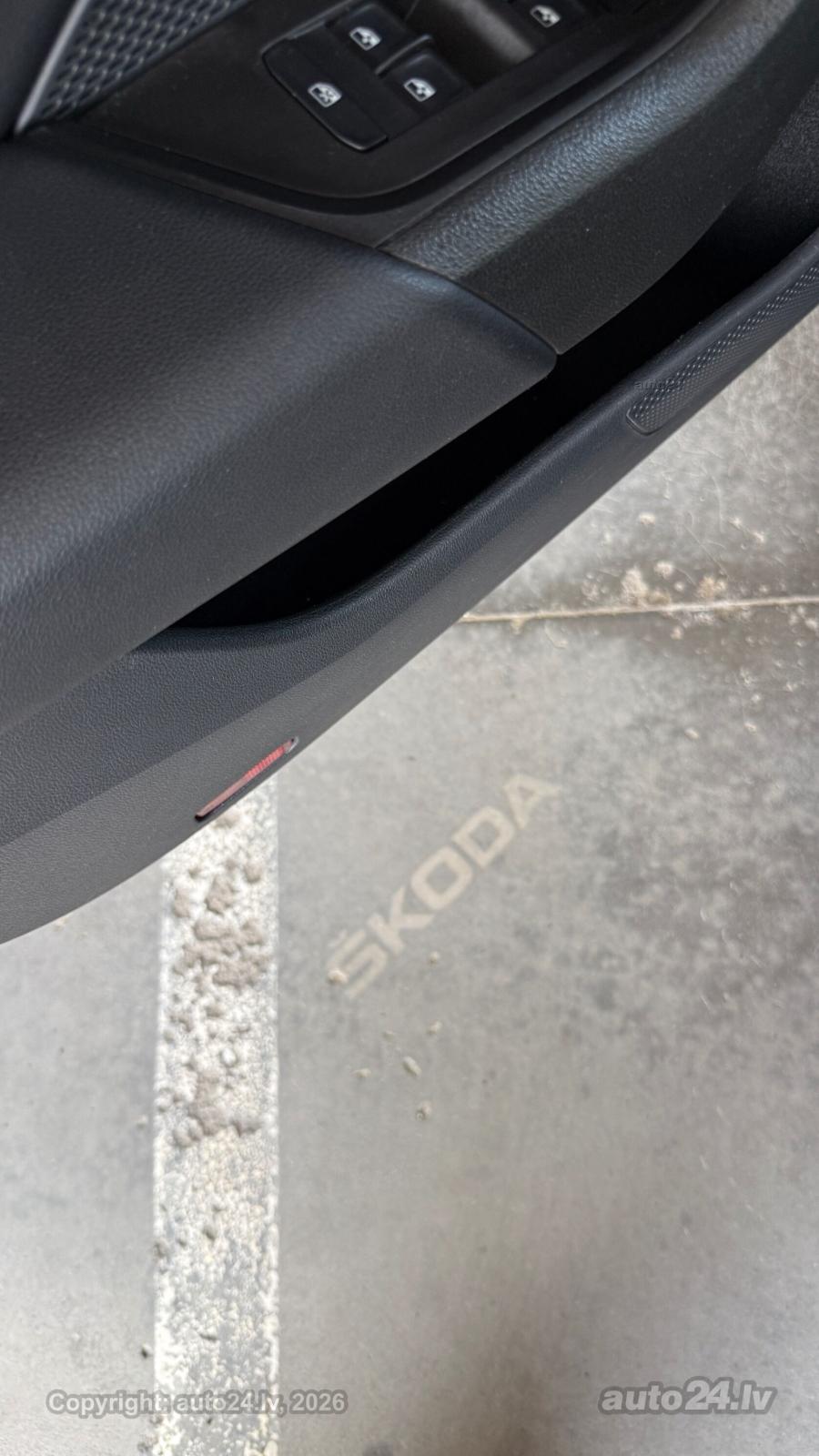 Melns Skoda Octavia 2024 Tallina, ar dzinēja tilpumu 1.50 L un nobraukumu 53 tūkst. km par 22900 €, foto 16 vietnē AUTOMOTO.COM.LV