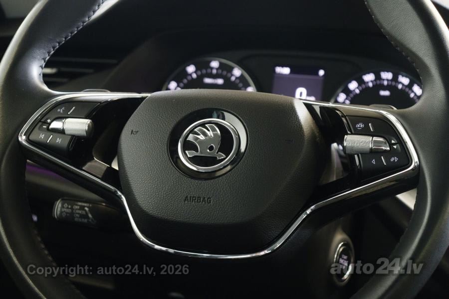 Black Skoda Octavia 2024 in Tallinn, with an engine capacity of 1.00 L and mileage of 71 thousand km for 19990 €, photo 13 on AUTOMOTO.COM.LV