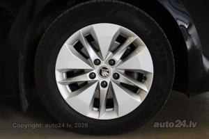 Black Skoda Octavia 2024 in Tallinn, with an engine capacity of 1.00 L and mileage of 71 thousand km for 19990 €, photo 16 on AUTOMOTO.COM.LV