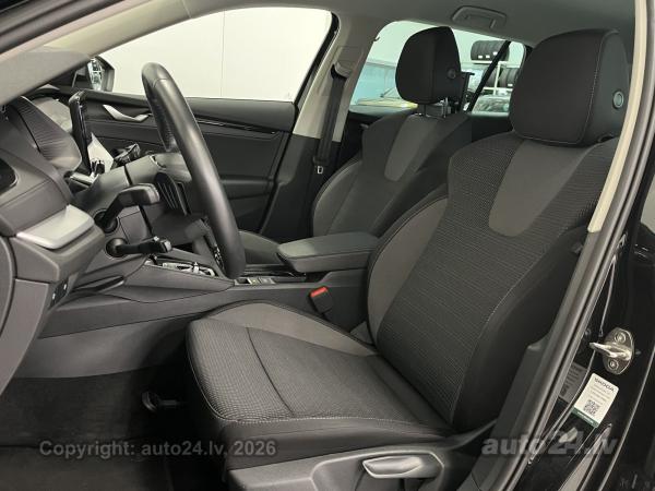 Black Skoda Octavia 2024 in Tallinn, with an engine capacity of 2.00 L and mileage of 30 thousand km for 26900 €, photo 9 on AUTOMOTO.COM.LV