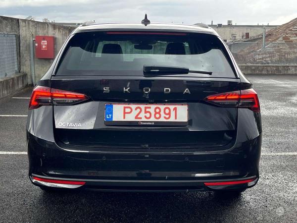 Skoda Octavia 2024 Viļņa vietnē Melns Skoda Octavia 2024 Viļņa, ar dzinēja tilpumu 1.97 L un nobraukumu 208 tūkst. km par 16990 €, foto 6 vietnē AUTOMOTO.COM.LV