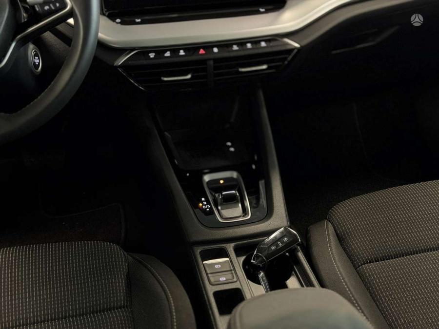 Melns Skoda Octavia 2025 Klaipėda, ar dzinēja tilpumu 1.97 L un nobraukumu 26 tūkst. km par 22950 €, foto 26 vietnē AUTOMOTO.COM.LV