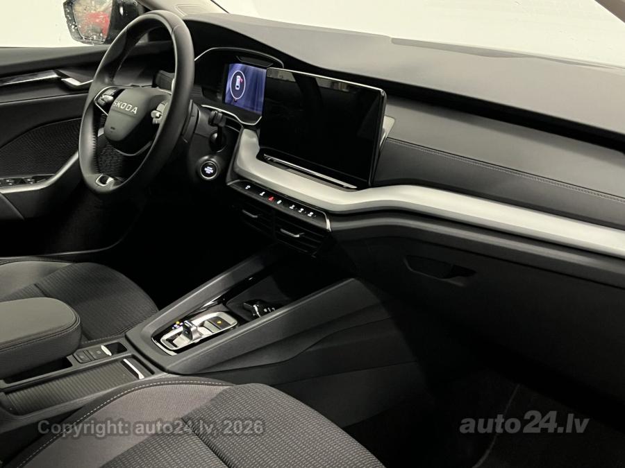 Black Skoda Octavia 2025 in Tallinn, with an engine capacity of 1.50 L and mileage of 29 thousand km for 27490 €, photo 4 on AUTOMOTO.COM.LV