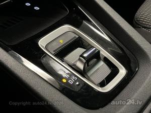 Black Skoda Octavia 2025 in Tallinn, with an engine capacity of 1.50 L and mileage of 29 thousand km for 27490 €, photo 6 on AUTOMOTO.COM.LV