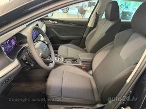 Melns Skoda Octavia 2026 Pērnava, ar dzinēja tilpumu 2.00 L un nobraukumu 5 tūkst. km par 32636 €, foto 7 vietnē AUTOMOTO.COM.LV