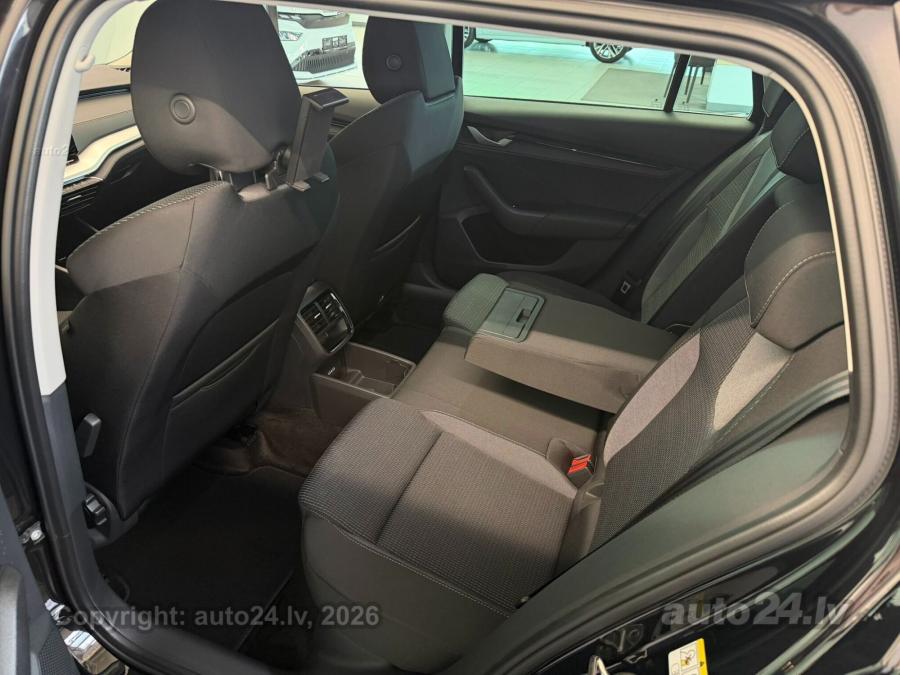 Melns Skoda Octavia 2026 Pērnava, ar dzinēja tilpumu 2.00 L un nobraukumu 5 tūkst. km par 32636 €, foto 8 vietnē AUTOMOTO.COM.LV