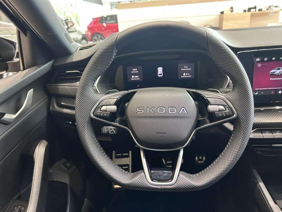 Melns Skoda Octavia 2026 Viļņa, ar dzinēja tilpumu 1.97 L un nobraukumu 0 tūkst. km par 36890 €, foto 13 vietnē AUTOMOTO.COM.LV