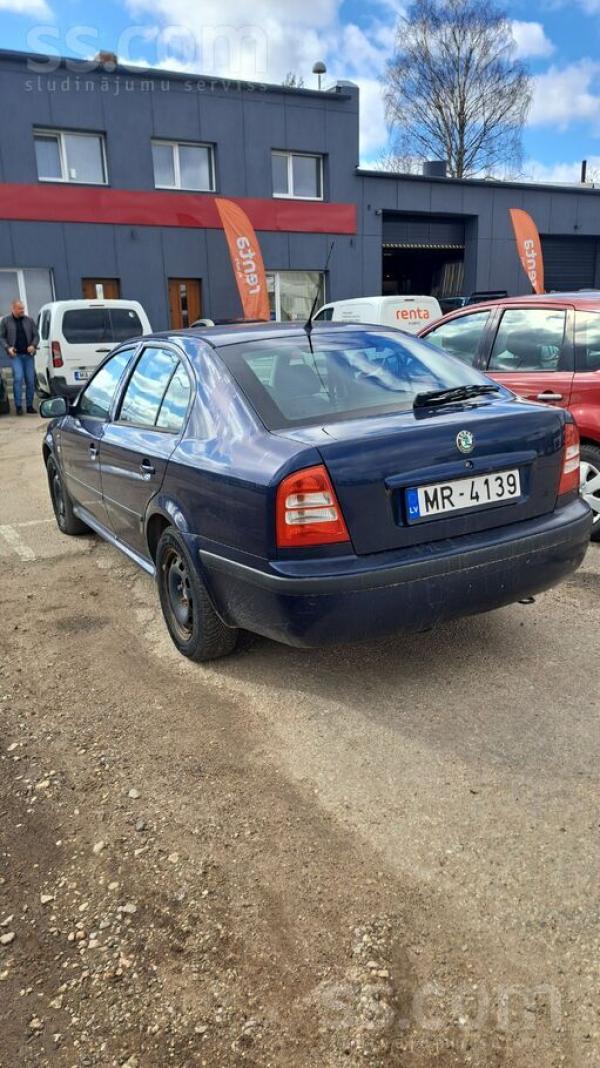 Zils Skoda Octavia 2001 Rēzekne, ar dzinēja tilpumu 2.00 L un nobraukumu 280 tūkst. km par 400 €, foto 2 vietnē AUTOMOTO.COM.LV