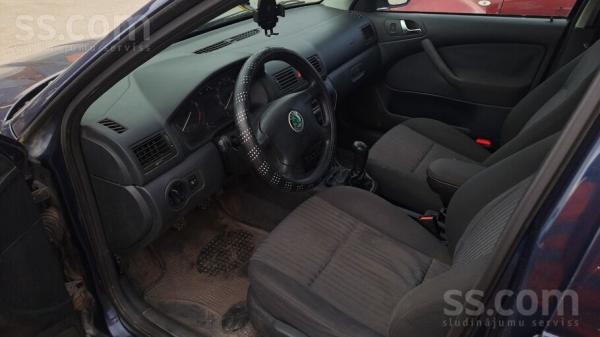 Zils Skoda Octavia 2001 Rēzekne, ar dzinēja tilpumu 2.00 L un nobraukumu 280 tūkst. km par 400 €, foto 3 vietnē AUTOMOTO.COM.LV