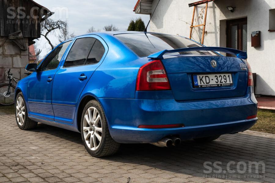 Blue Skoda Octavia 2006 in Valmiera, with an engine capacity of 2.00 L and mileage of 327 thousand km for 2390 €, photo 5 on AUTOMOTO.COM.LV