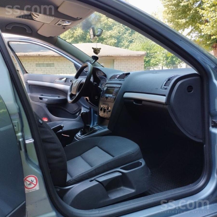 Zils Skoda Octavia 2006 Rīga, ar dzinēja tilpumu 2.00 L un nobraukumu 179 tūkst. km par 2200 €, foto 8 vietnē AUTOMOTO.COM.LV