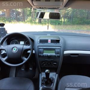 Zils Skoda Octavia 2006 Rīga, ar dzinēja tilpumu 2.00 L un nobraukumu 179 tūkst. km par 2200 €, foto 10 vietnē AUTOMOTO.COM.LV