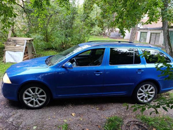 Zils Skoda Octavia 2006 Viļņa, ar dzinēja tilpumu 2.00 L un nobraukumu 244 tūkst. km par 3000 €, foto 7 vietnē AUTOMOTO.COM.LV