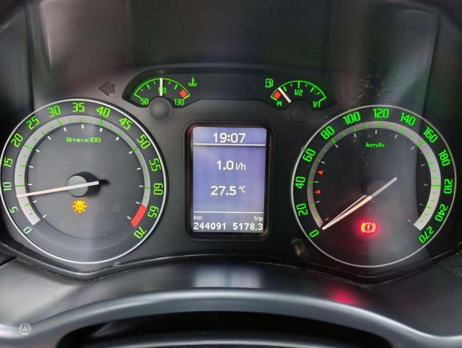 Blue Skoda Octavia 2006 in Vilnius, with an engine capacity of 2.00 L and mileage of 244 thousand km for 3000 €, photo 15 on AUTOMOTO.COM.LV