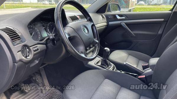Zils Skoda Octavia 2007 Tallina, ar dzinēja tilpumu 1.60 L un nobraukumu 263 tūkst. km par 1999 €, foto 6 vietnē AUTOMOTO.COM.LV