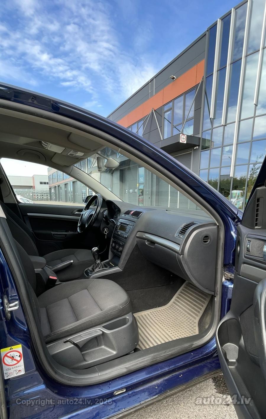 Blue Skoda Octavia 2007 in Tallinn, with an engine capacity of 1.60 L and mileage of 263 thousand km for 1999 €, photo 8 on AUTOMOTO.COM.LV
