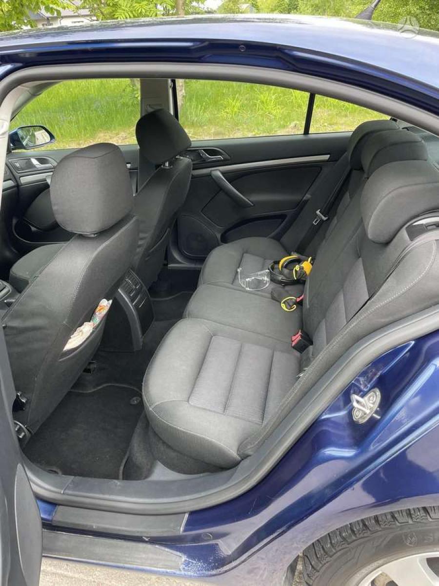 Blue Skoda Octavia 2007 in Klaipeda, with an engine capacity of 1.90 L and mileage of 350 thousand km for 1800 €, photo 12 on AUTOMOTO.COM.LV