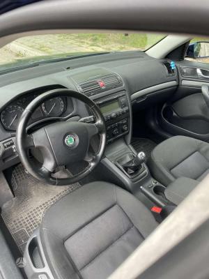 Blue Skoda Octavia 2007 in Klaipeda, with an engine capacity of 1.90 L and mileage of 350 thousand km for 1800 €, photo 13 on AUTOMOTO.COM.LV