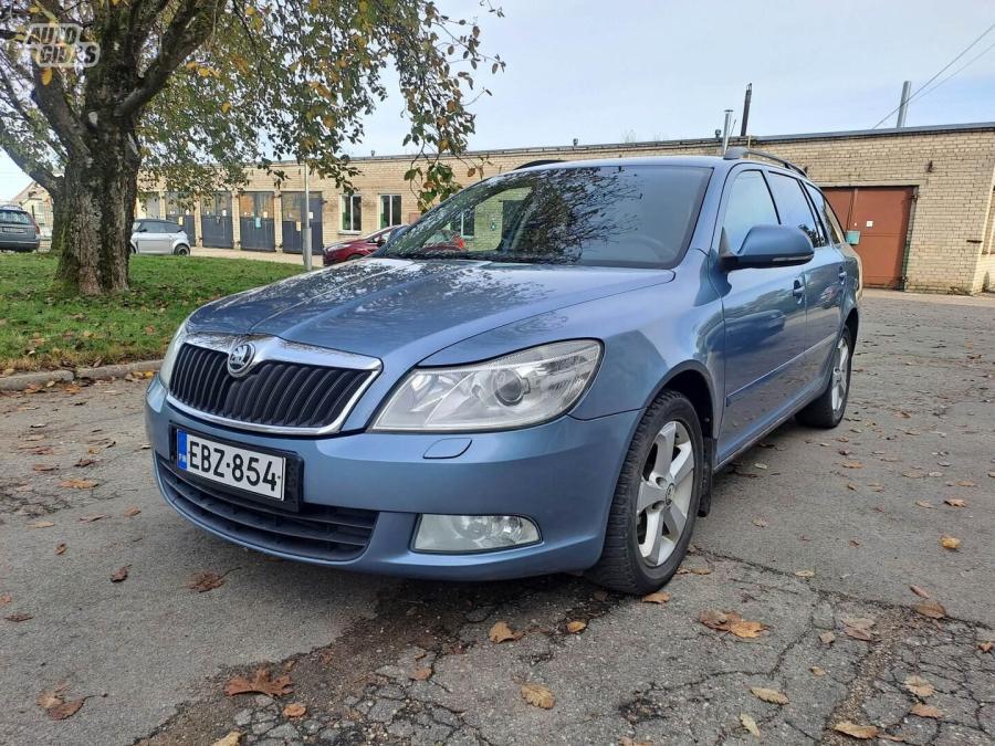 Blue Skoda Octavia 2009 in Telschi, with an engine capacity of 2.00 L and mileage of 300 thousand km for 1450 €, photo 4 on AUTOMOTO.COM.LV
