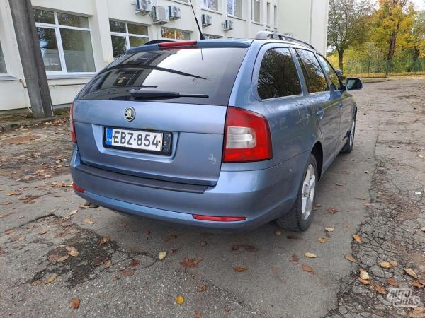 Blue Skoda Octavia 2009 in Telschi, with an engine capacity of 2.00 L and mileage of 300 thousand km for 1450 €, photo 7 on AUTOMOTO.COM.LV