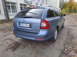 Blue Skoda Octavia 2009 in Telschi, with an engine capacity of 2.00 L and mileage of 300 thousand km for 1450 €, photo 7 on AUTOMOTO.COM.LV