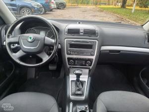 Blue Skoda Octavia 2009 in Telschi, with an engine capacity of 2.00 L and mileage of 300 thousand km for 1450 €, photo 10 on AUTOMOTO.COM.LV